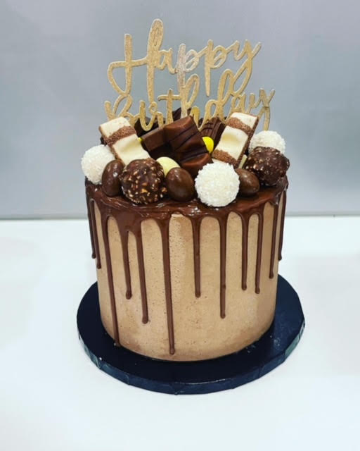 Layer Cake Kinder bueno - Tasty Bouche