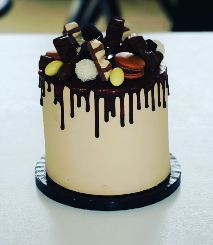 Layer Cake Kinder bueno - Tasty Bouche